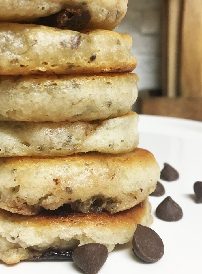 MINI CHOCOLATE CHIP PANCAKES » Glammed Events