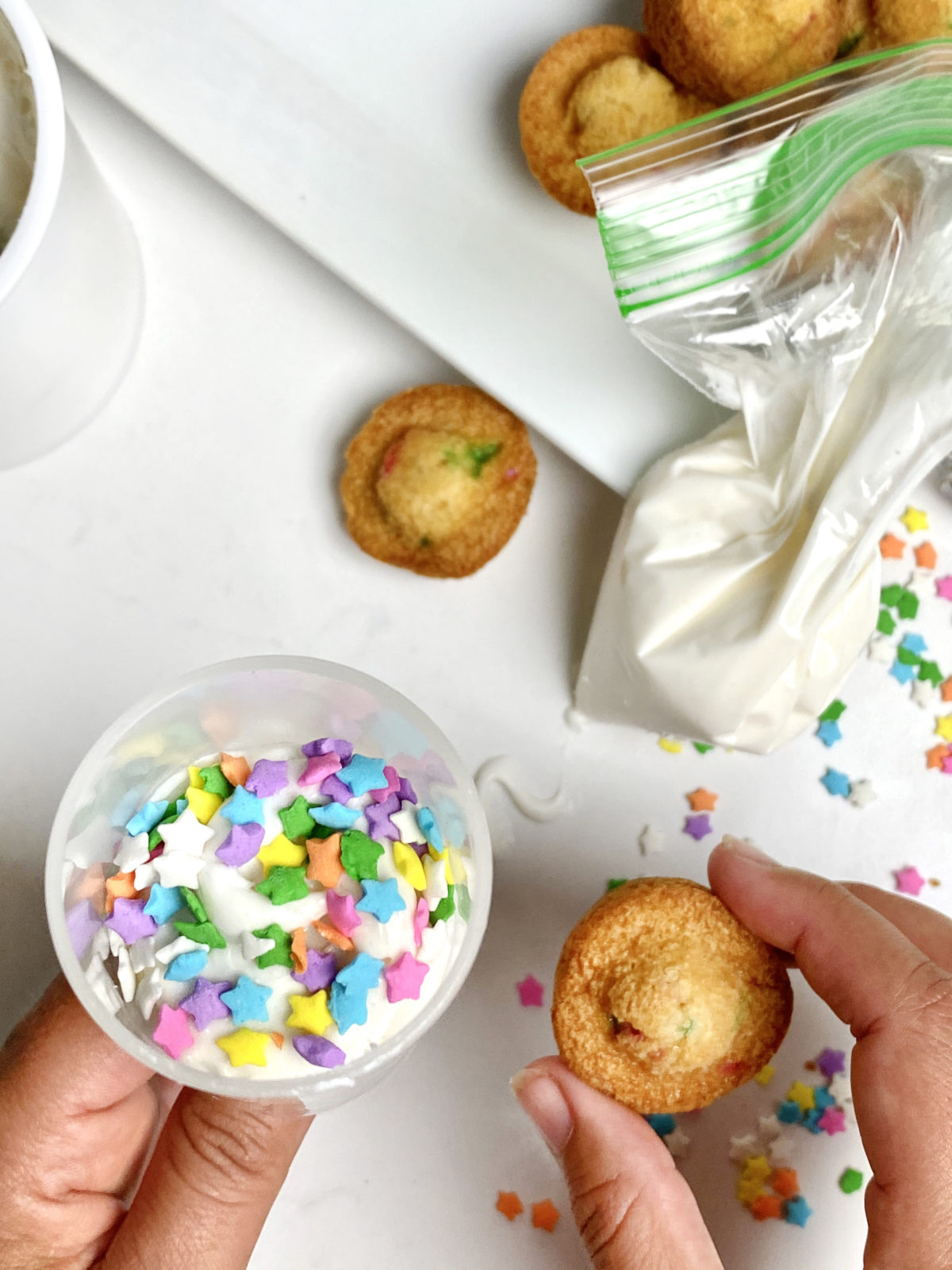 Muffin Push-Up Pops: fun snacks on the go » Glammed Events